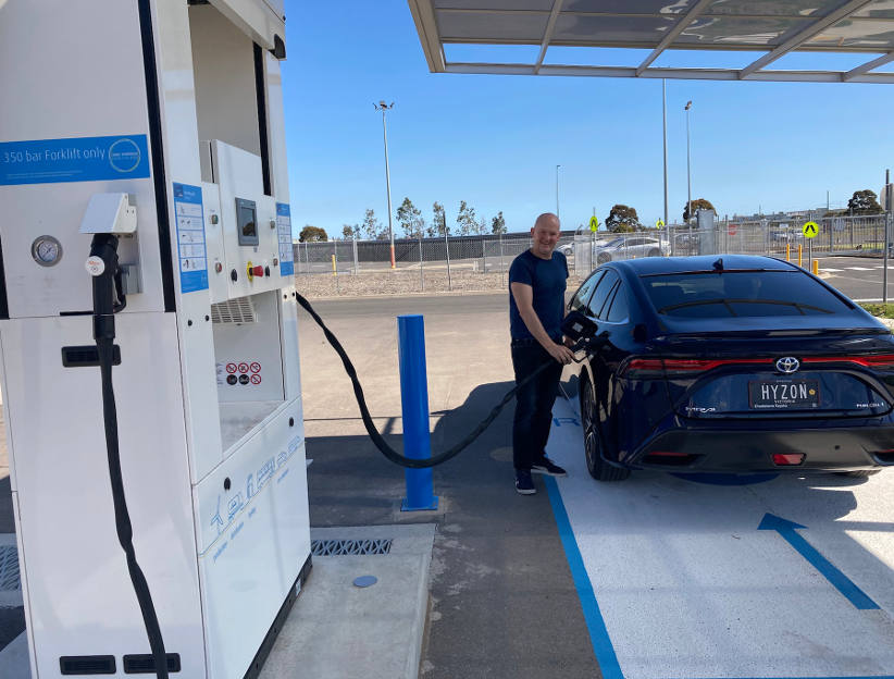 Mirai fuel station store