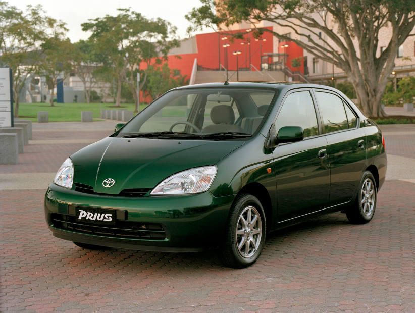 Prius celebrates it's 21st birthday and says goodbye - Fleet EV News